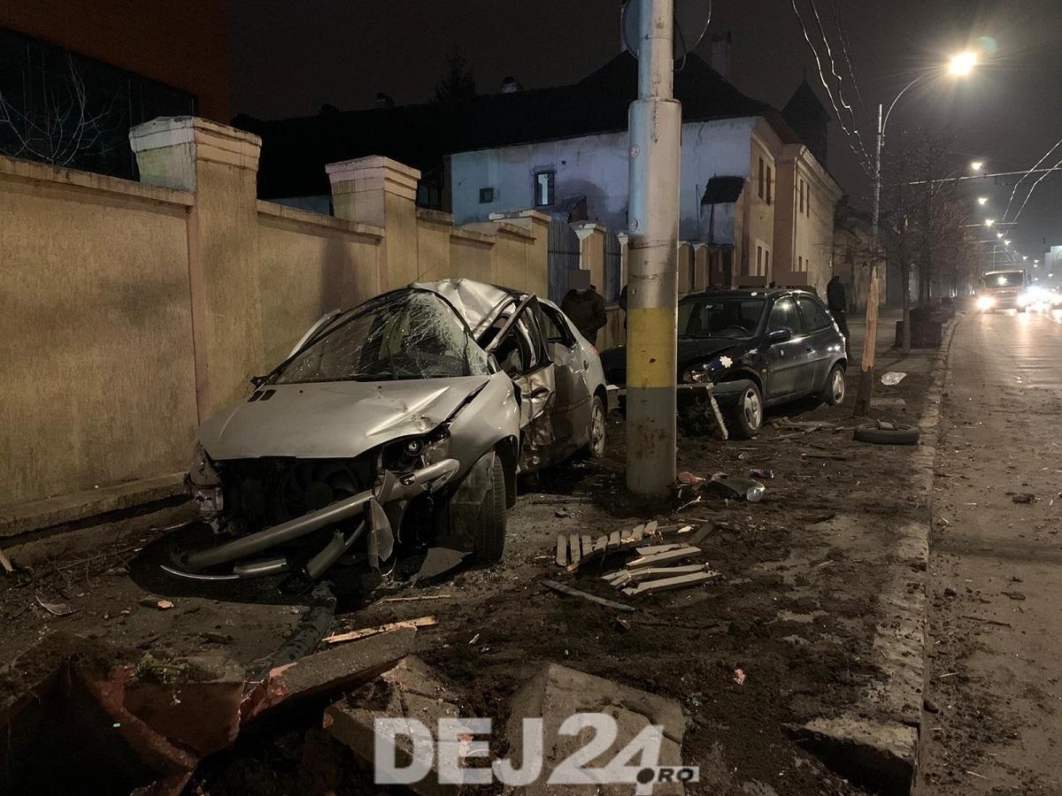 ACCIDENT în Cluj-Napoca. O tânără a ajuns la spital - FOTO - Dej24.ro