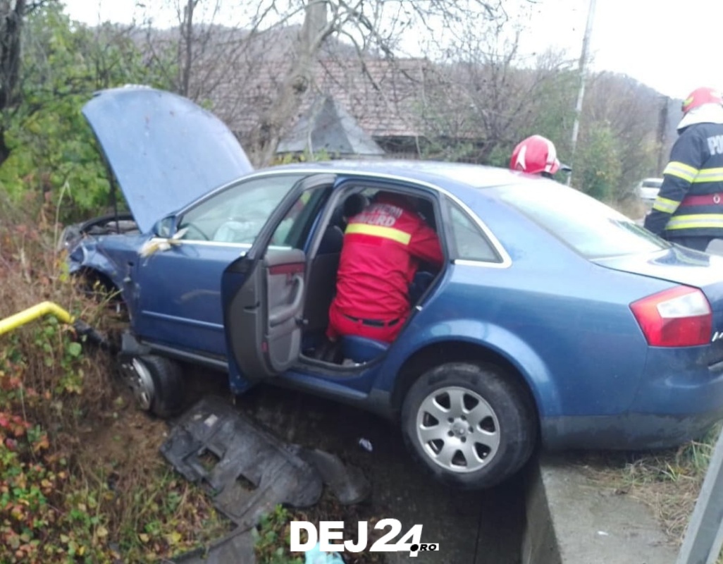 ACCIDENT în Glod. O femeie din Dej, cu multiple traumatisme, preluată ...