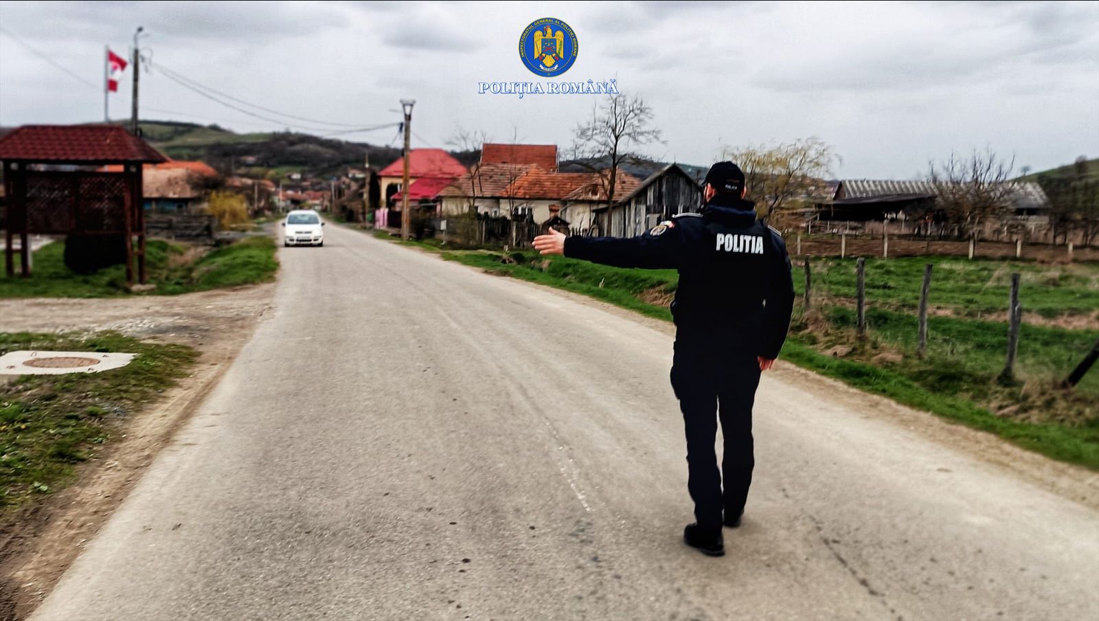 Nu a oprit la semnalul polițiștilor și a fost urmărit în trafic până în ...